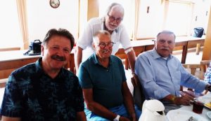 Die vier HSV Fans Frank Lorenz, Paule Hauschild, Karl-Heinz Teiwes und ...